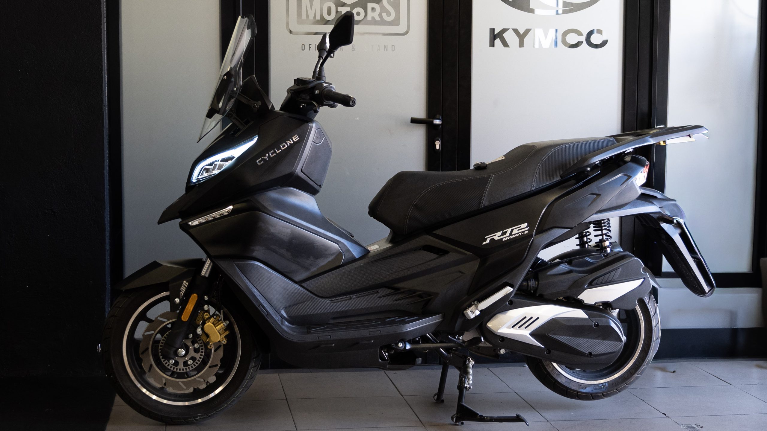 Cyclone RT2 - ICONICMOTORS
